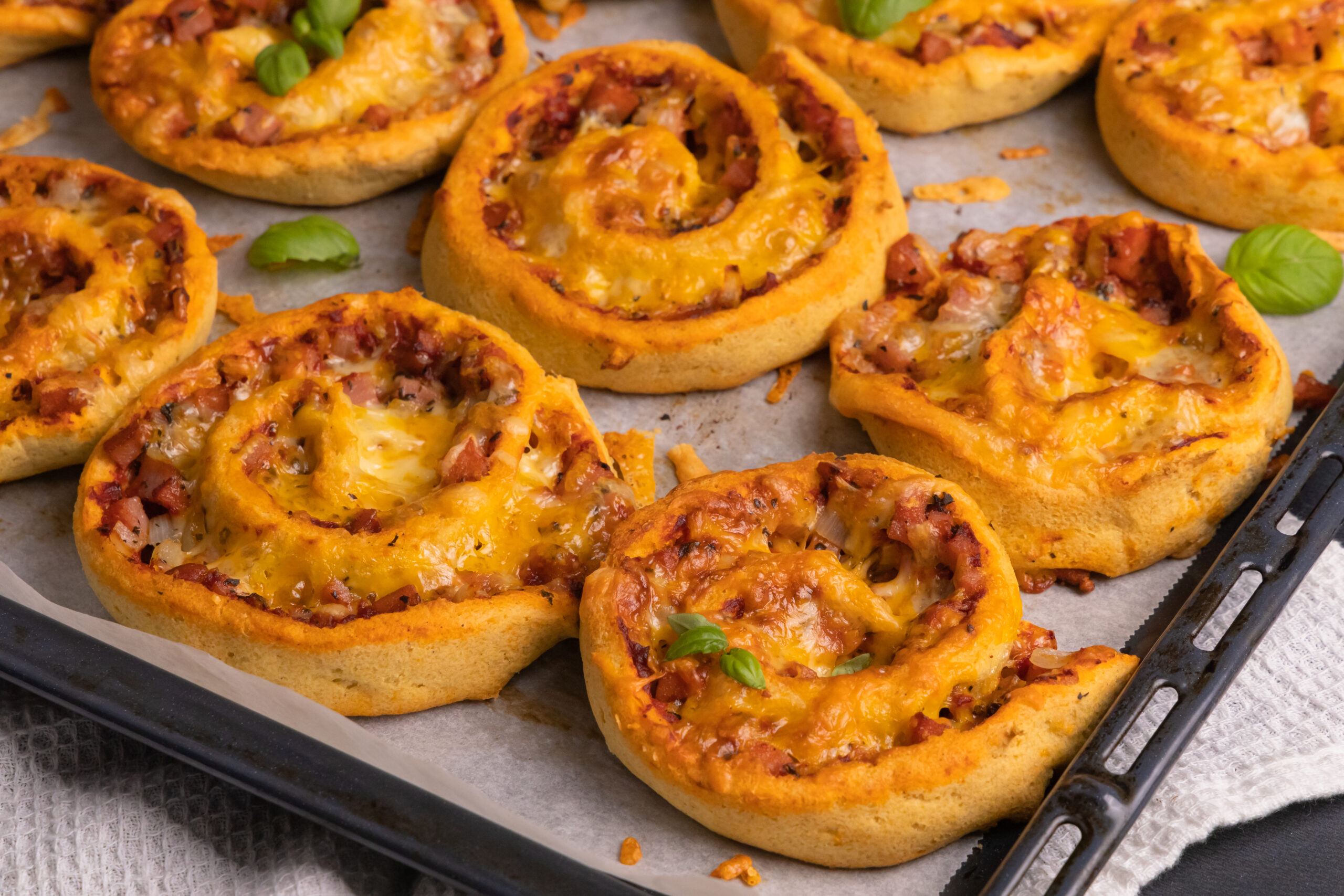 Enkle pizzasnurrer! (keto, glutenfri) - Fett & Forstand